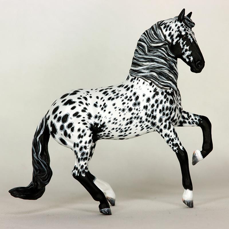 Painting a Leopard Appaloosa - Video Tutorial — BreyerHorses.com