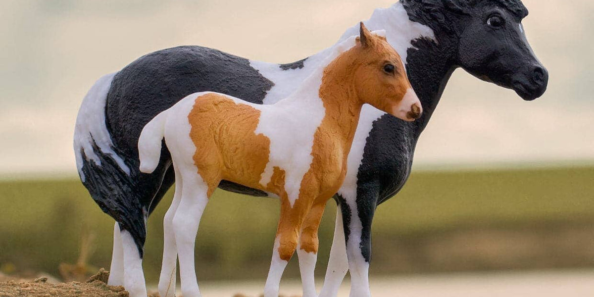 The Phantom & Misty Gift Set | Retired — BreyerHorses.com